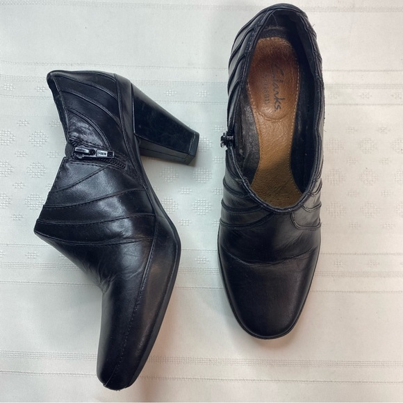 Clarks | Shoes | Clarks Artisan Black Leather Low Booties | Poshmark